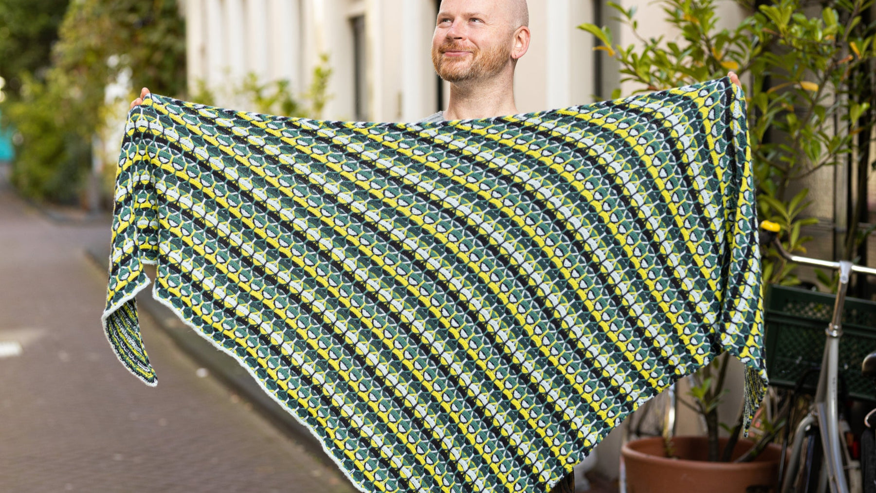 AURORA CABIN TRIANGLE - Stephen & Penelope