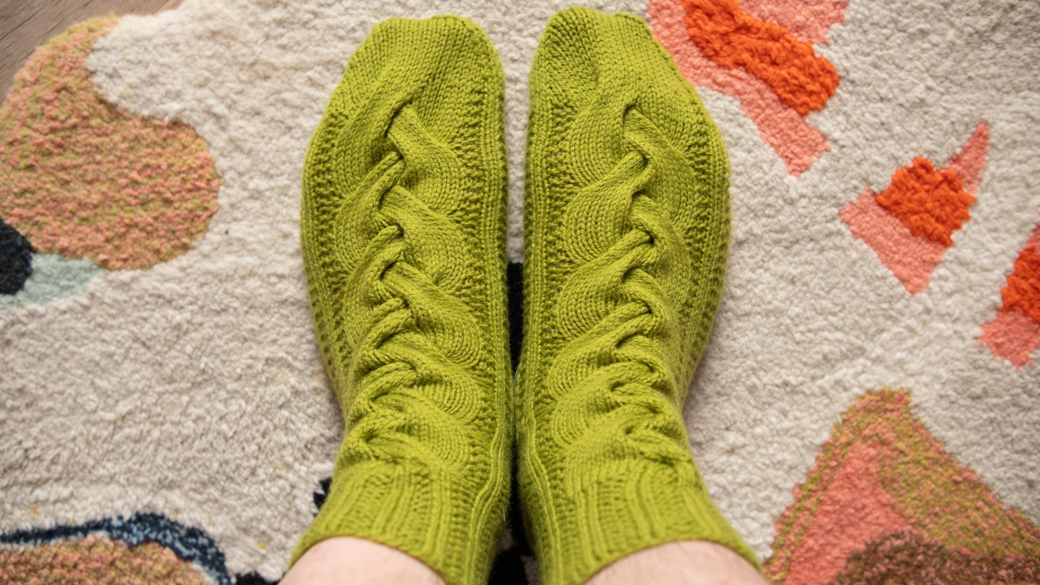 BILLOWING BRAID SOCKS - Stephen & Penelope