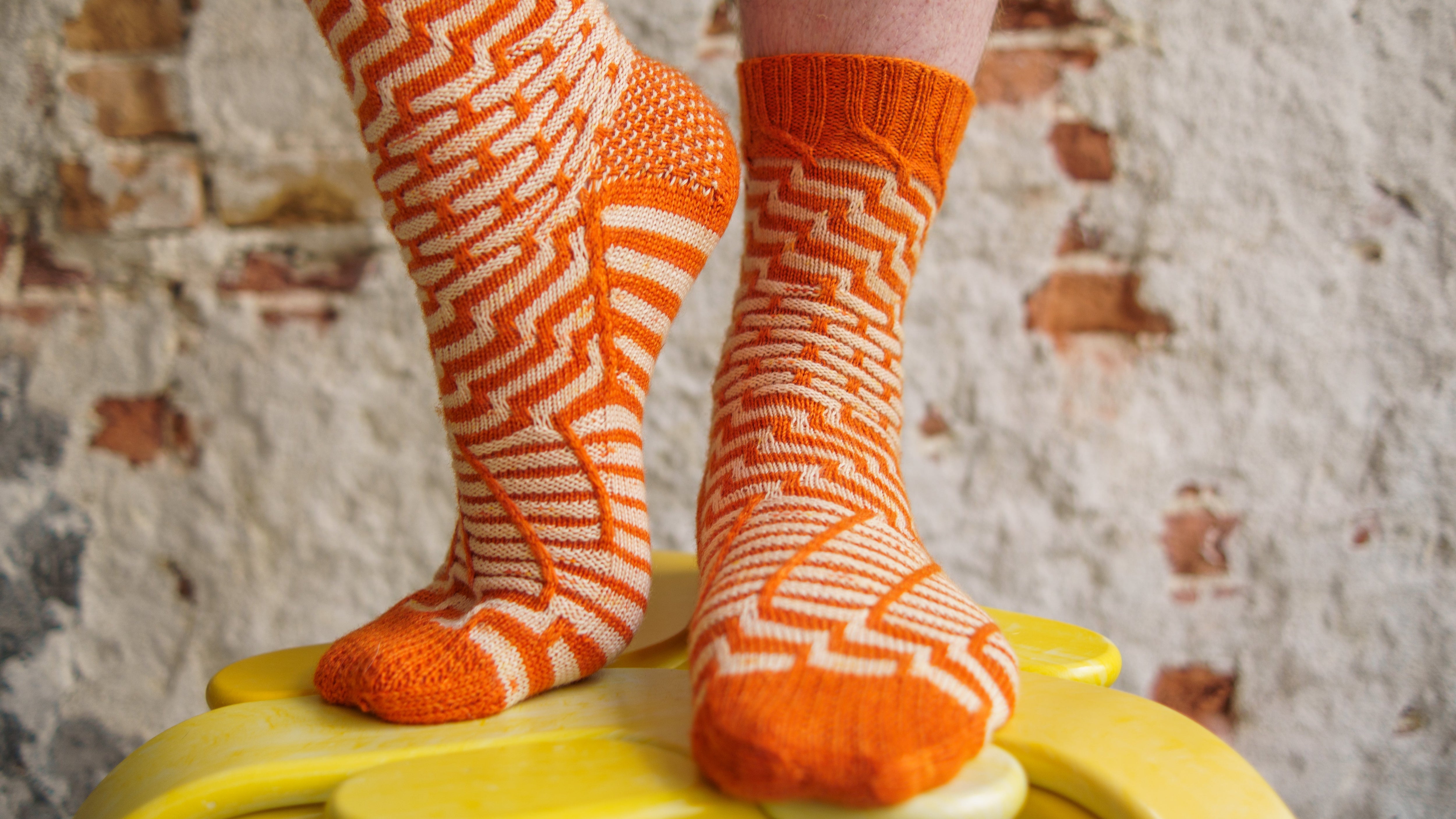 CONTRAST BLAST SOCKS - Stephen & Penelope