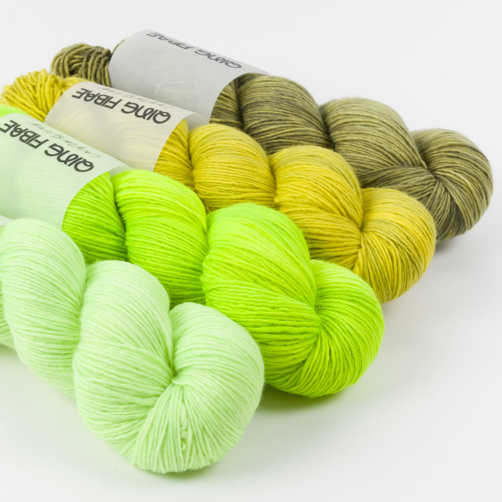 BUBBLY BLOSSOMS SHAWL - Stephen & Penelope